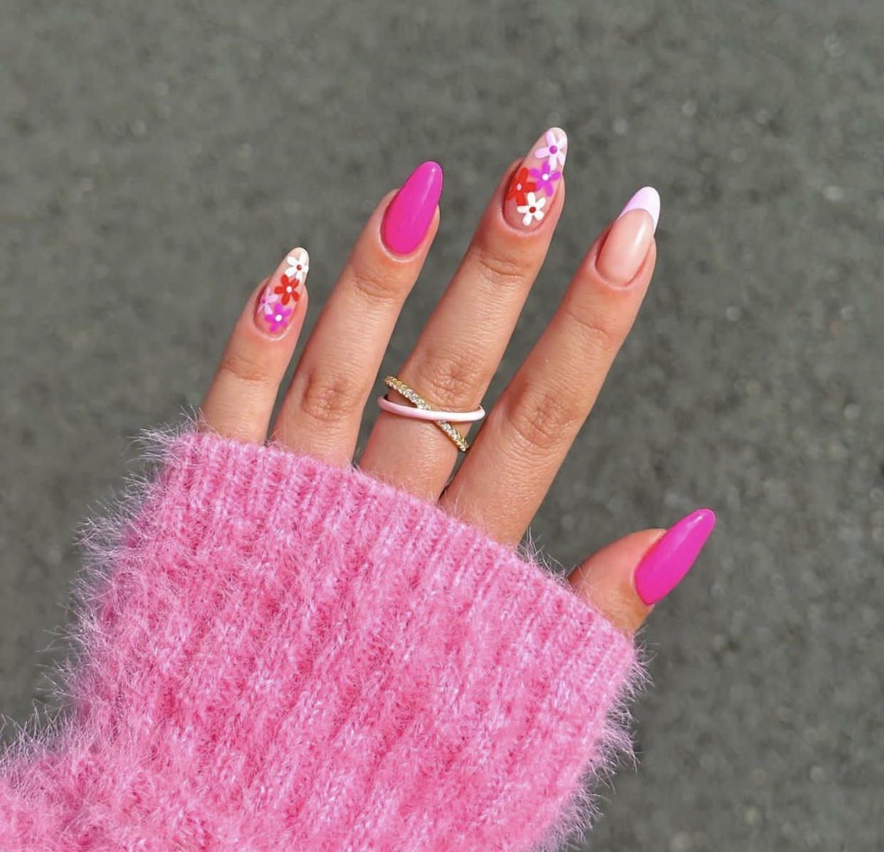 35 Insanely Cute Pink Valentine's Day Nails for 2026