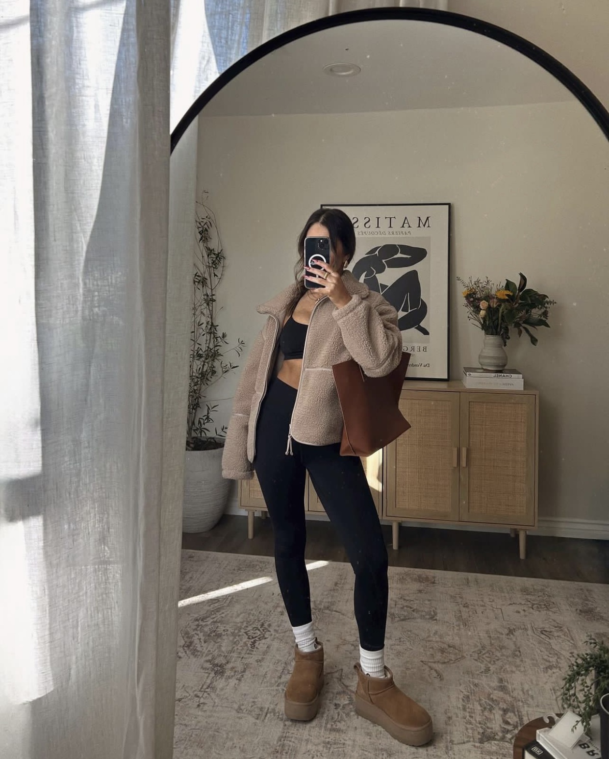 How To Style UGGs: 17 Cute Outfits With UGGs You'll Want To Copy - LIFE ...