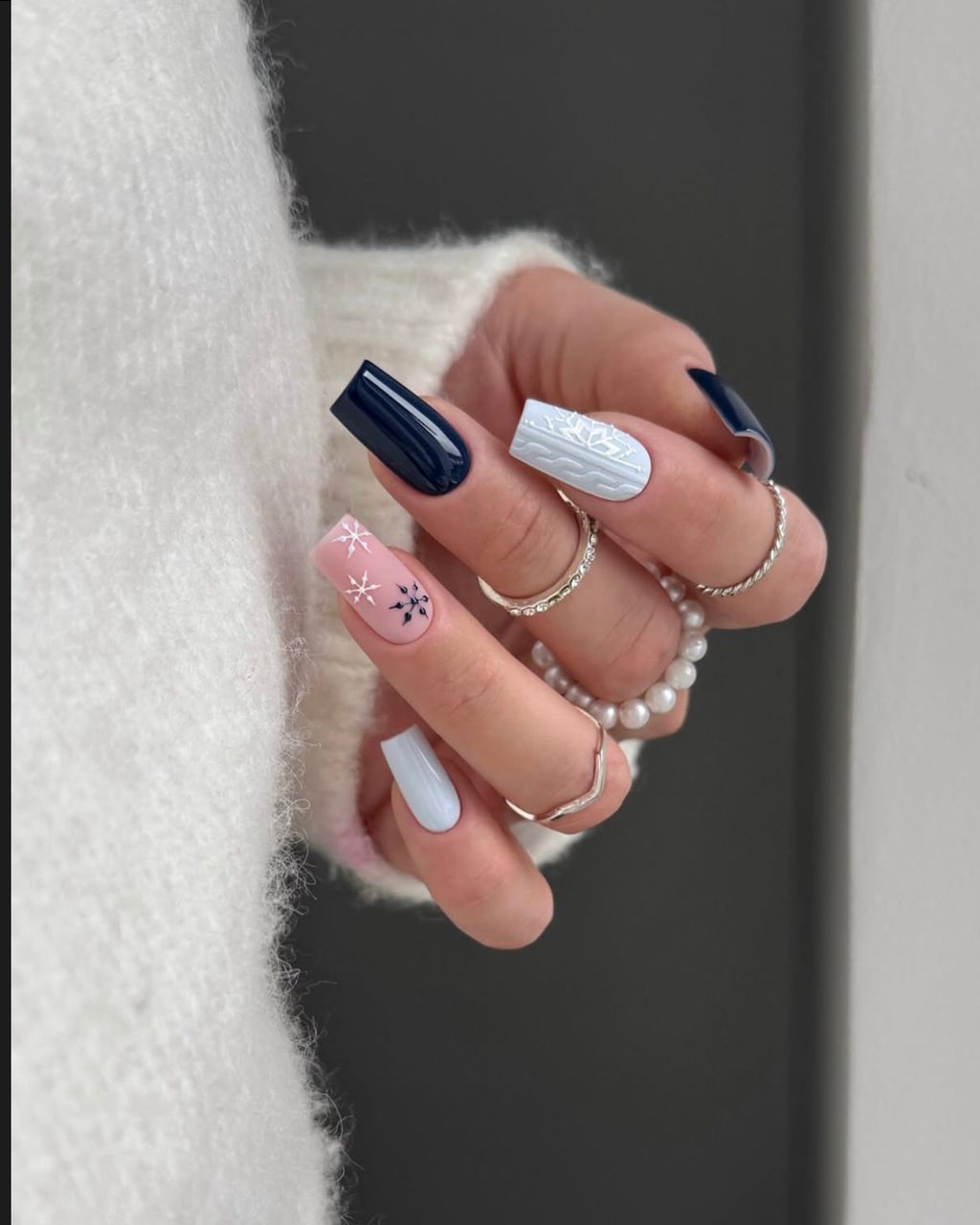 19 Gorgeous January Nail Designs to Start the Year Off Cute